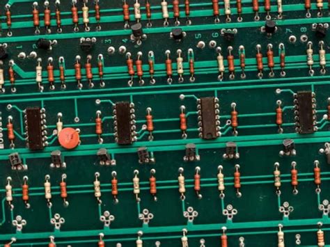 An Overview Of Oscillator Circuits Functionality And Applications
