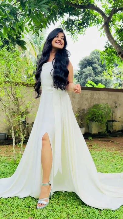 ලස්සන ගවුම් සුදු පාටින් 🤍🤍🤍 Youtube