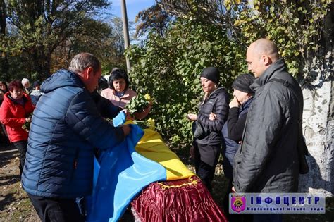 У Марганці провели в останню путь загиблого на війні Героя