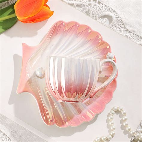 Перлена керамична чаша за кафе и чинийка Комплект от висок клас Малък изискан британски сервиз