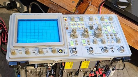 Trying To Fix Tektronix 2465b 400mhz Oscilloscope Youtube