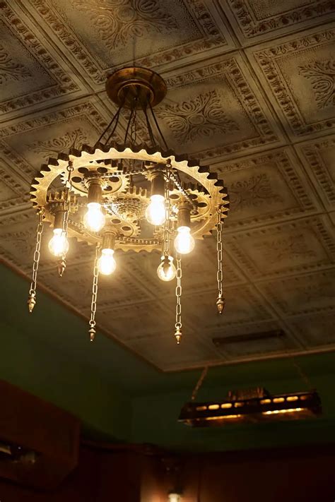 빨간 외관으로 포인트를 준 12평 앤티크 과자점 인테리어 마포구 서교동