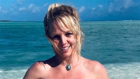 Britney Spears Zorgt Voor Ophef Met Instagram Fotos Zonder Kleren