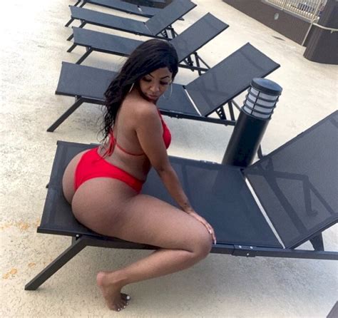 Thick Strip Shesfreaky