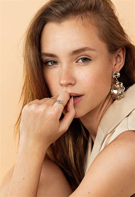 Yana Polo Metro Models