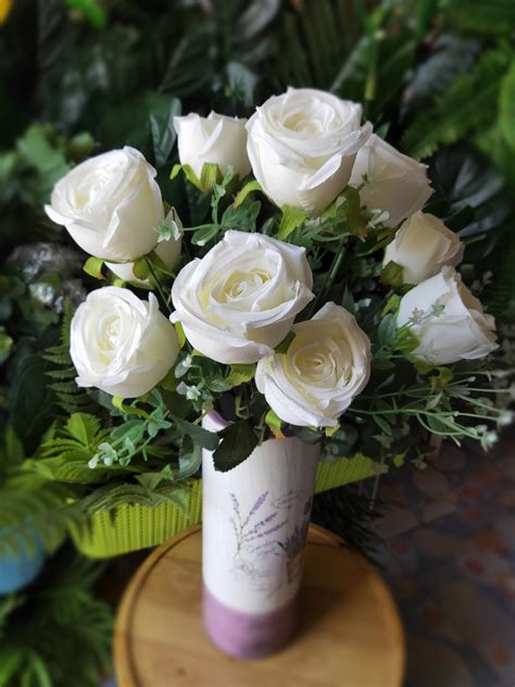 ช่อกุหลาบเกรดพรีเมียม 👑 🍀🌹จัดสวน จัดแจกัน แต่งบ้าน สวยเหมือนธรรมชาติ Pr404 ช่อดอกกุหลาบ 12 ดอก