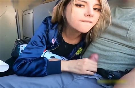 【無修正】高速バスで彼氏を射精させた女さん、美人すぎると話題に（動画あり） ポッカキット