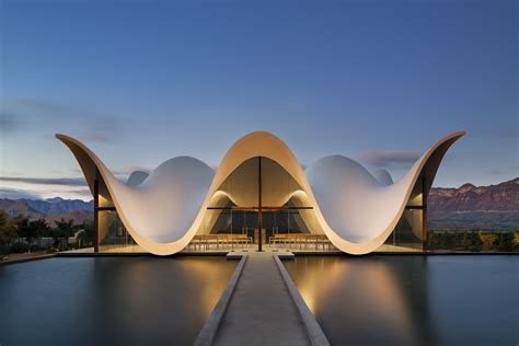 10 Of The Most Iconic Buildings Of Modern Architecture