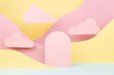 부드러운 패션 스타일 종이 추상 무대 모형 분홍색 아치 연단 파스텔 산 풍경 노란색 민트 색 경사면 구름 광고를위한 템플릿 프리젠 테이션 화장품 생산 쇼케이스 3차원 형태에