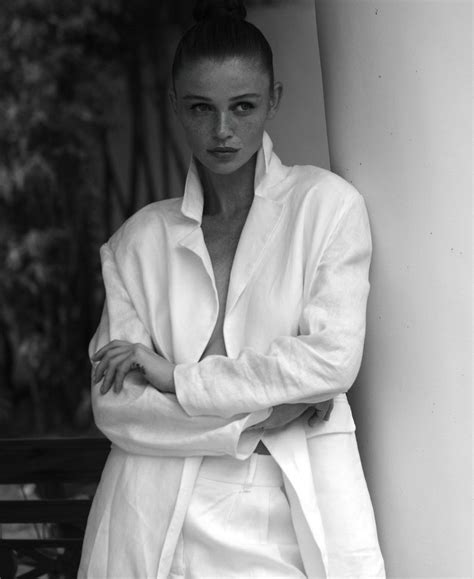 Cintia Dicker Esbanja Beleza Em Cliques Pandb