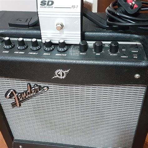 Guitar Amplifier Fender Mustang 1 Foot Switch Music And Media Music