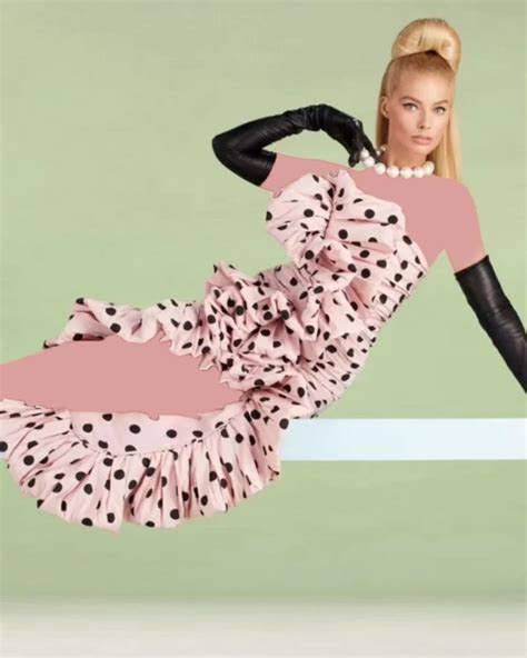 این زن زیبا باربی زنده جهان شد عکس های عروسک زنده دنیا