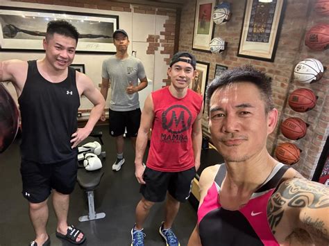 李施嬅訂婚3年富貴未婚夫傳擁逾千萬物業 未來大伯brian Cha車志健曾攜父母上電視 星島日報