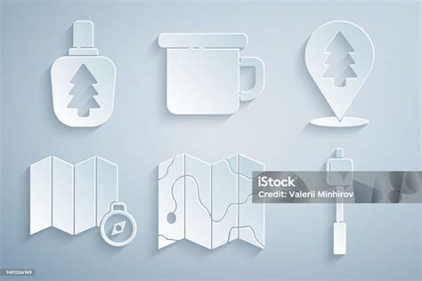 지도에 숲의 위치 마시멜로 스틱 캠핑 금속 머그잔 및 매점 물병 아이콘을 설정합니다 벡터 0명에 대한 스톡 벡터 아트 및 기타 이미지 Istock