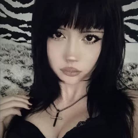 Alt Girl Makeup In 2025 Alter