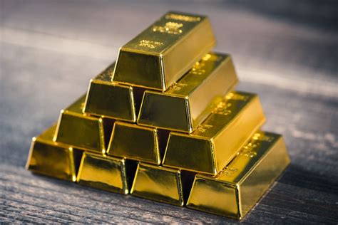 纸钞上的金条图片 钞票上的金条素材 高清图片 摄影照片 寻图免费打包下载