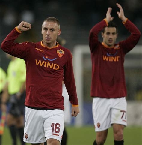 挥拳庆祝庆祝拳击挥拳大山谷图库