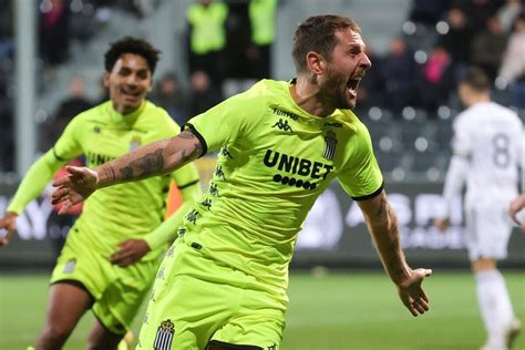 قلی‌زاده تعویض شد شارلوا برنده شد طرفداری