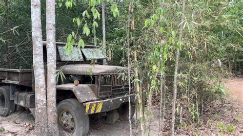Cu Chi Viet Nam Cu Chi Tunnels Were The Viet Cong S Base Of Operations For The Tet Offensive In