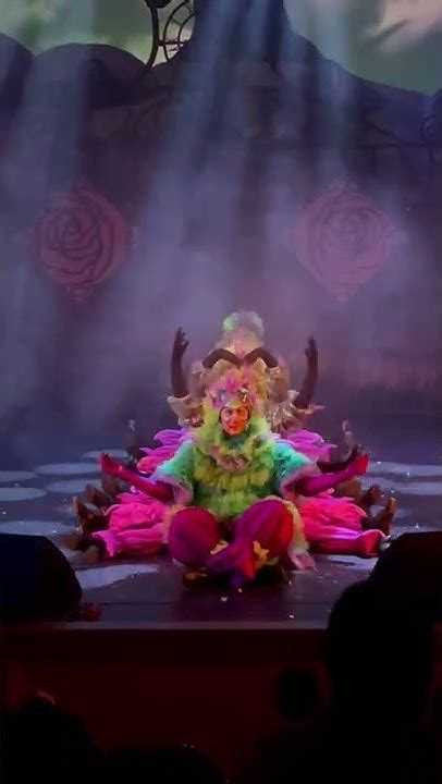 Гусеница Алиса в стране чудес Youtube