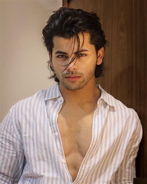Siddharth Nigam Best Poses For Men Photo Pose For Man Mens Hairstyles