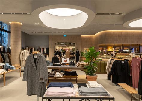 Aritzia Debuts Expanded Yorkdale Store In Toronto Including Adding