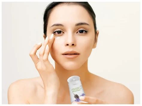 Как правильно наносить крем для век Newscosmetology