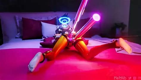 Brigitte Puts Tracer In The Machine Hentai Porn Xhamster
