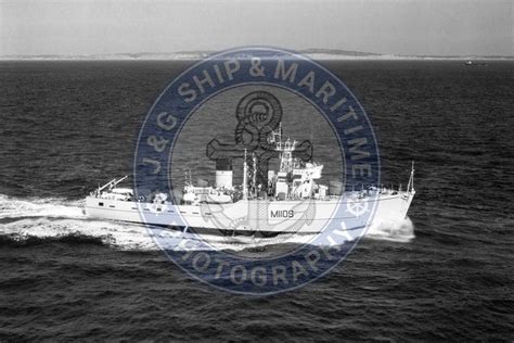 Royal Navy Ton Class Minesweeper Hms Bickington M1109 6x4 10x15 Photograph £3 30 Picclick Uk
