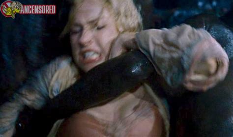 Naked Naomi Watts In King Kong III