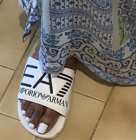 Sidonie Fenkam R Candidfeet3