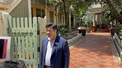 ท่านอ้น สักการะ พระบรมอัฐิและพระบรมราชสรีรางคาร ในหลวง ร 9