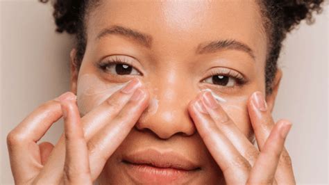 Health Pimple Popping Nose Picking And Other Things You Shouldn T Do To Your Nose Potentash