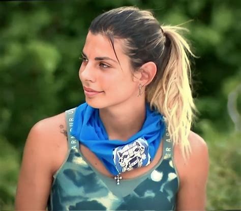 Δημητρης 🎯 On Twitter καποιοι ας το παρουν αποφαση η Σταυρουλα θα κανει παρεα και θα μιλαει