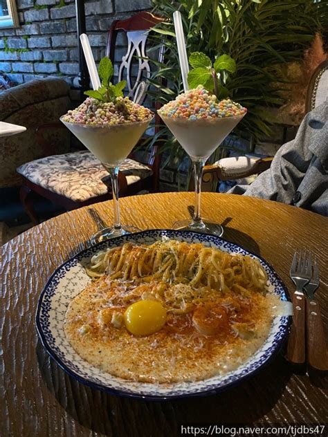 [홍대맛집] 홍대분위기맛집 버프 구슬아이스크림칵테일과 파스타 네이버 블로그