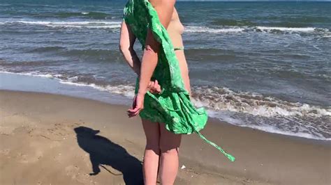 Even Naked I Abase My Husband On The Beaches Hotntubes