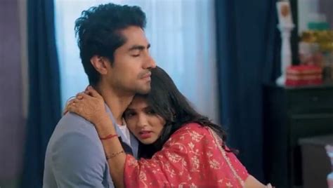 Pin By Karthii On Abhira Reasons To Be Happy Couple Photos Trendy Fashion Jewelry