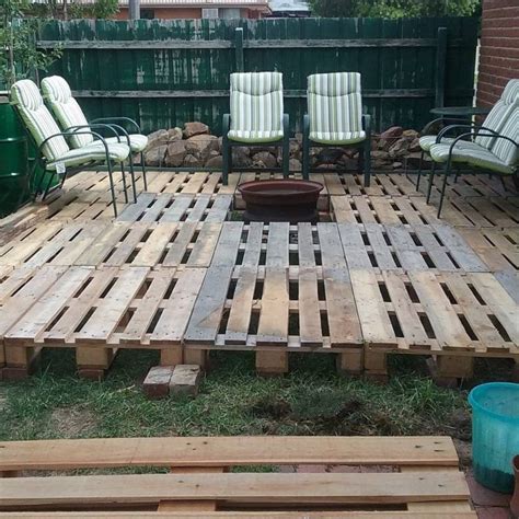 55 Easy And Inexpensive Floating Deck Ideas For Your Backyard 2021
