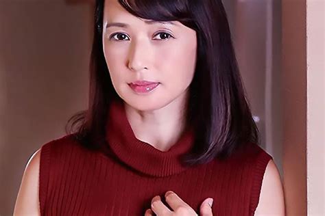 安野由美 顔見知りにオナニーを覗かれてしまった欲求不満な五十路熟女！ntrセックスで絶頂 無料av動画