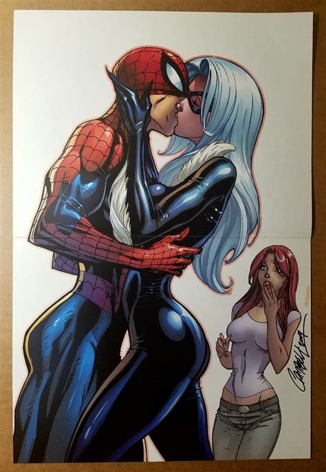 Spiderman Kissing Black Widow