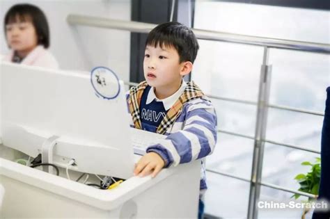 9 9元4课时scratchpythonc 课程三选一送全球认证编程证书 Scratch少儿编程网