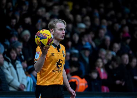 Cambridge United Right Back Liam Bennett Fully Focused On League One