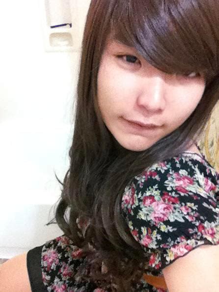 Old Pic Of Me Scrolller