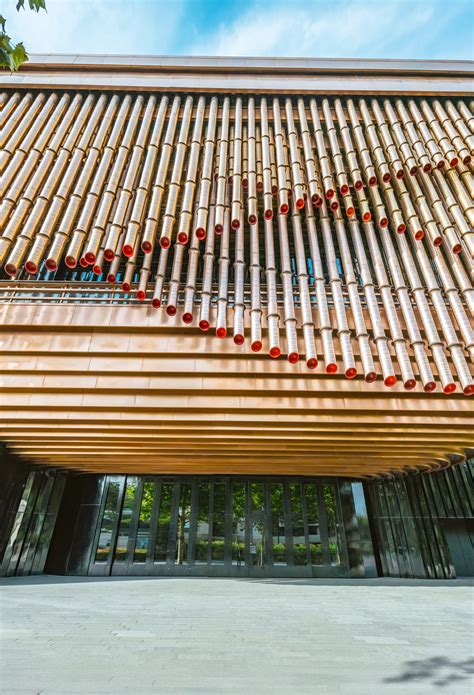 6 Buildings Around The World That Actually Move — Daily Passport