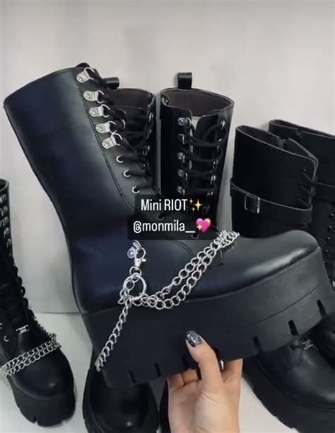 Mini Riot Monmila