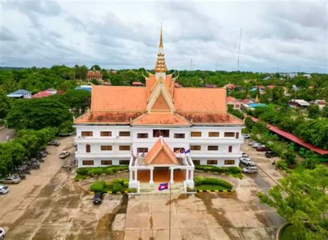 លោក សរ សុពុត្រា ៖ រៀងរាល់ម៉ោង៥ល្ងាច បទ «ពង្សាវតាខ្មែរ នឹងបន្លឺចេញពីសាលាខេត្តស្ទឹងត្រែង