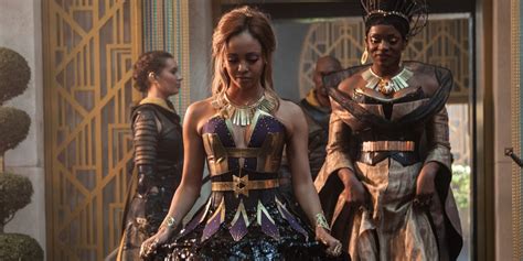 Vanessa Morgan Wears The Most Gorgeous Dress On ‘the Shannara