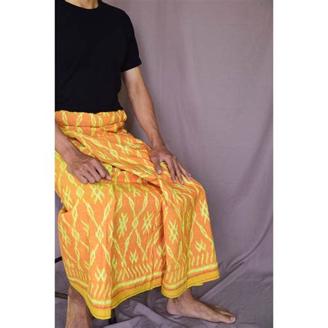 Jual Sarung Tenun Teratai Endek Khas Bali Warna Kuning Shopee Indonesia