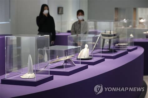 금속공예 발전에 헌신 유리지 공예가 특별전 연합뉴스