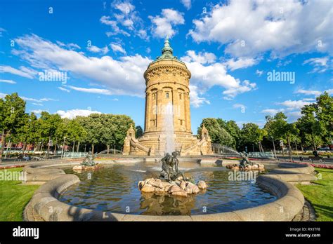 Wasserturm Mannheim Panorama Fotos Und Bildmaterial In Hoher